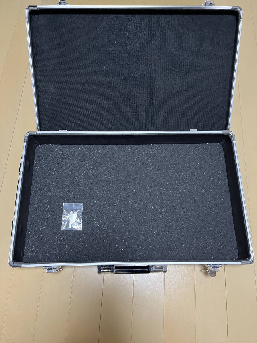 KC エフェクターケース EC-70/SV シルバー 内寸 535 x 315 x 65+20mm(ケース、エフェクターボード)｜売買されたオークション情報、yahooの商品情報をアーカイブ ...