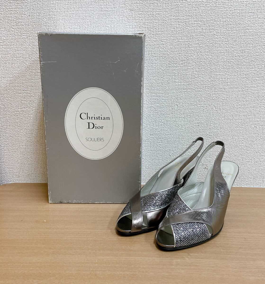 オールド Christian Dior パンプス レディースファッション /シルバーラメ / 修理箇所あり / 1000円スタート /K61-330(ディオール)｜売買されたオークション情報 ...
