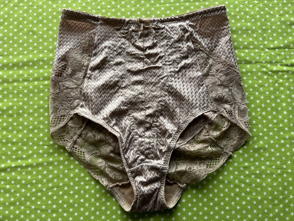 難有り 日本製 ショートガードル 70 ブラウン系 213(Mサイズ)｜売買されたオークション情報、yahooの商品情報をアーカイブ公開 - オークファン（aucfan.com）