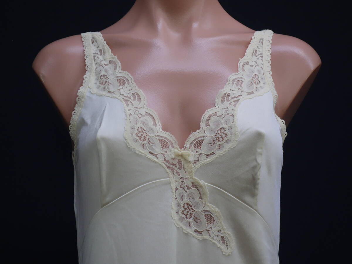 5137 B90 スリップ CHARLE シャルレ LB021 胸元レース(Lサイズ)｜売買されたオークション情報、yahooの商品情報をアーカイブ公開 - オークファン（aucfan.com）