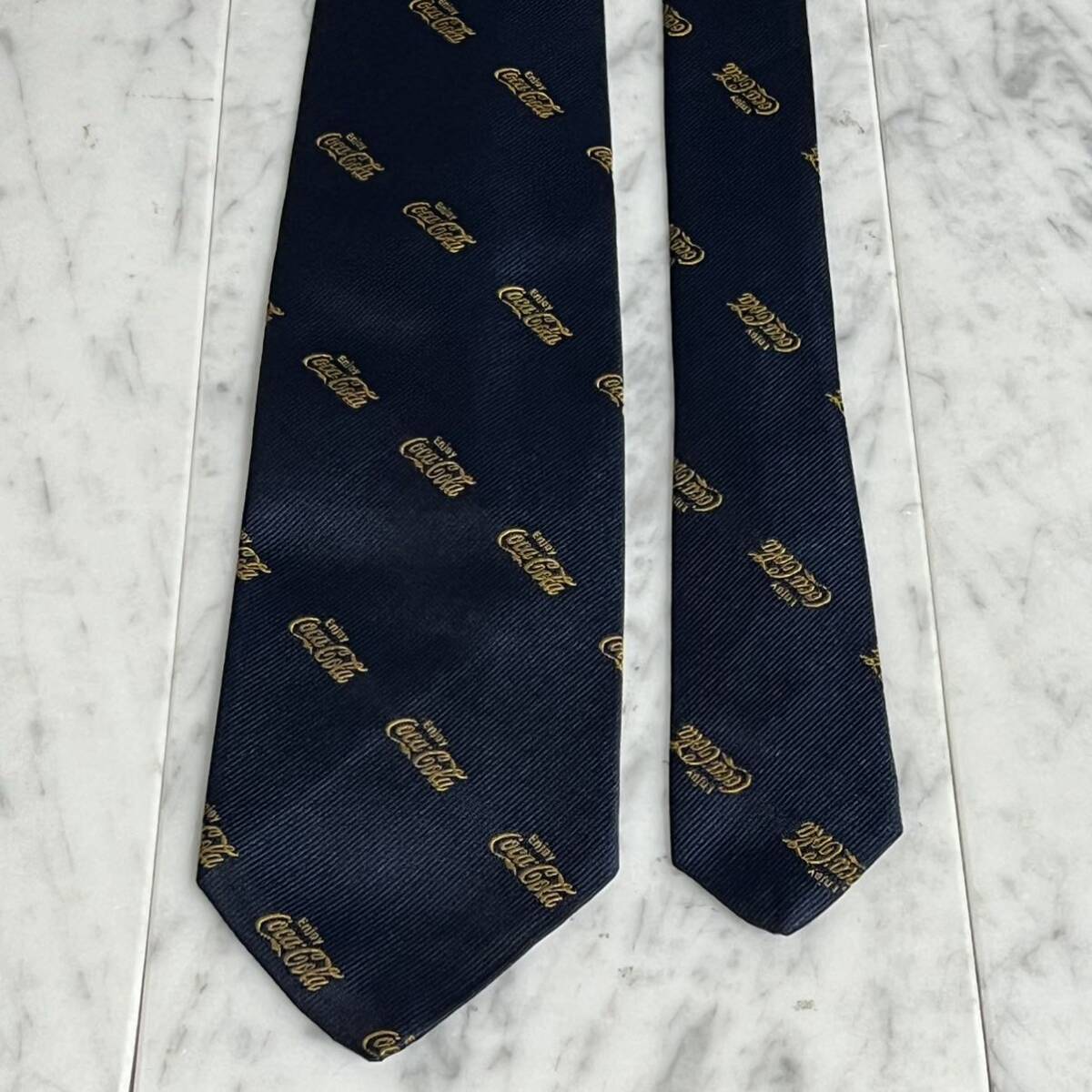 999円 コカ コーラ ネクタイ ロゴ ストライプ ネクタイ ゴールド B1(ネクタイ一般)｜売買されたオークション情報、yahooの商品情報をアーカイブ公開 - オークファン（aucfan.com）