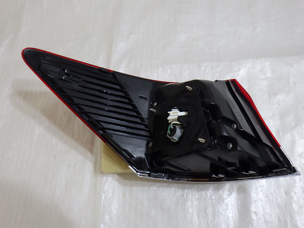 PTM-3988 クラウン ロイヤル GRS210 GRS211 AWS210 AWS211 右 テール STANLEY 30-404 ...