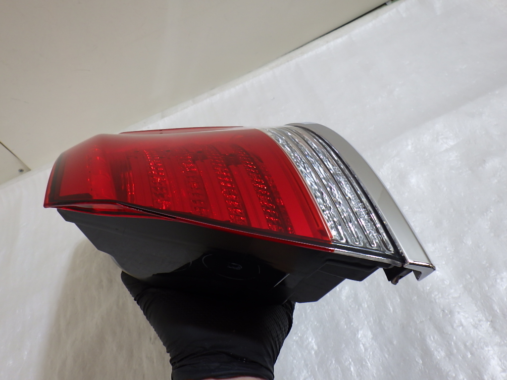 PTM-3988 クラウン ロイヤル GRS210 GRS211 AWS210 AWS211 右 テール STANLEY 30-404 ...