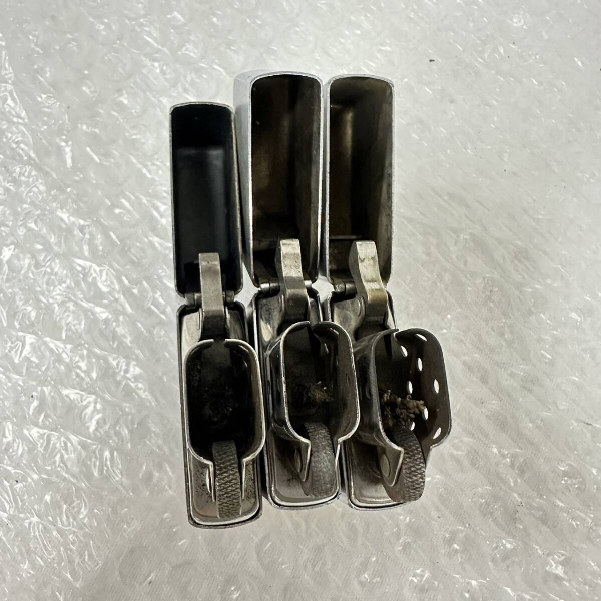 x/x/P092-831/330 名古屋 ライター 6点まとめ 約0.3㎏ Zippo ジッポ BRADFORD / J Vll / A Xll / /// /// / F 05 / A 02 ...