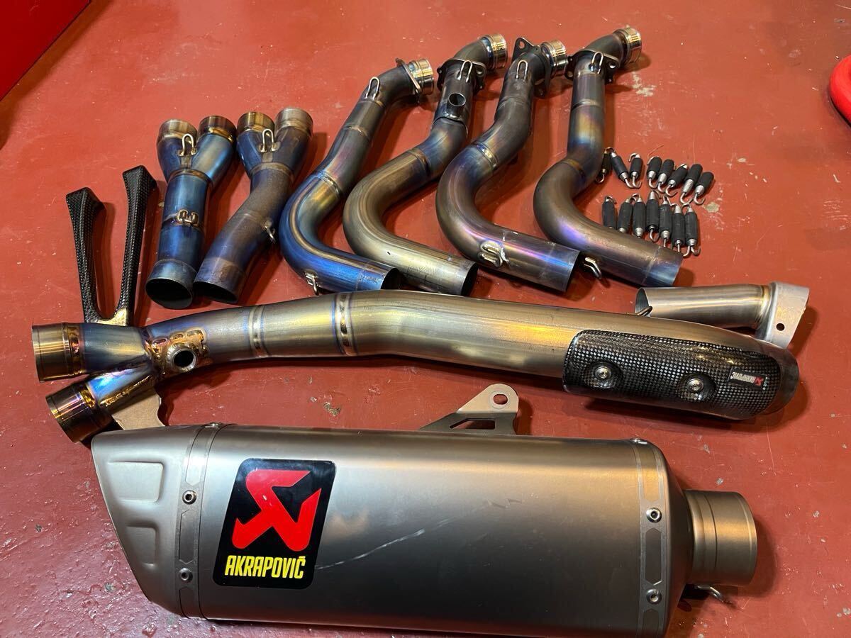 CBR1000RR SC77 AKRAPOVIC レーシングライン チタン フルエキゾーストマフラー(マフラー本体（社外）)｜売買された ...