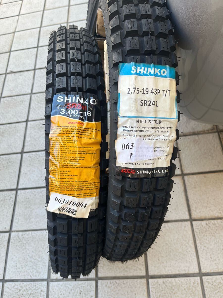 シンコータイヤ SR241 SHINKO シンコー バイク タイヤ SR241 TRAIL 3.00-16 と 2.75-19TT フロント ...