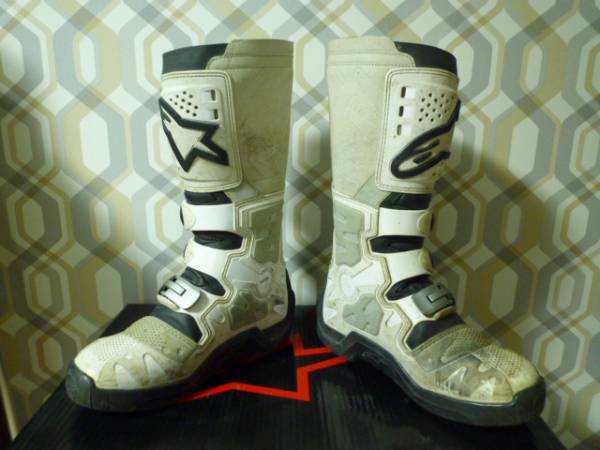 アルパインスター ALPINESTARS TECH7 29cm 品(競技用)｜売買されたオークション情報、yahooの商品情報をアーカイブ公開 - オークファン（aucfan.com）