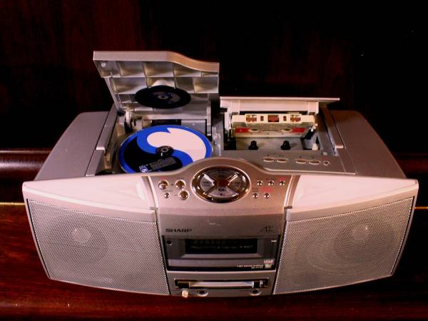 SHARP Ct/CD/MDラジカセ SD-FX100 完動品 リモコン&ループ付属(ラジカセ)｜売買されたオークション情報、yahooの商品情報をアーカイブ公開 - オークファン ...