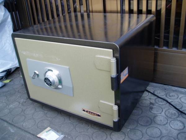 Tocabi耐火金庫:使用確認済：鍵付(金庫)｜売買されたオークション情報、yahooの商品情報をアーカイブ公開 - オークファン ...