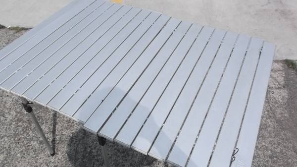 コールマン2way アルミロールテーブル6 170-5560(コールマン)｜売買されたオークション情報、yahooの商品情報をアーカイブ公開 - オークファン（aucfan.com）