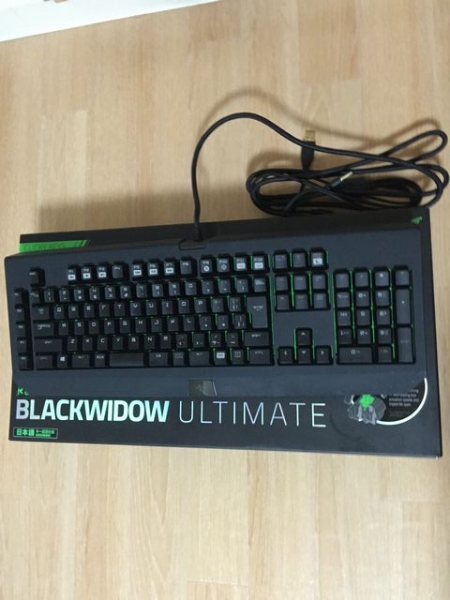 【Razer】BLACKWINDOW ULTIMATE 【キーボード・美品】