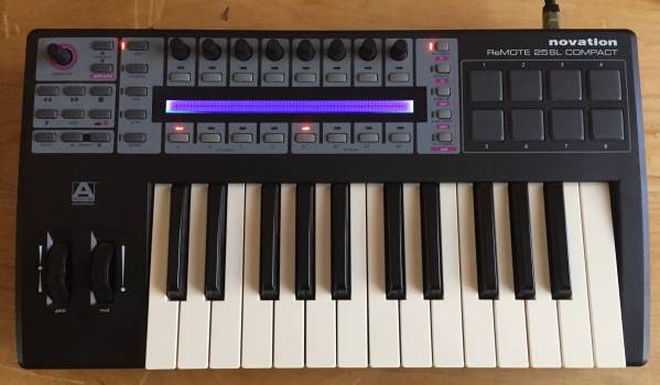 Novation ReMOTE 25SL COMPACT + 説明書(MIDIキーボード、コントローラー)｜売買されたオークション情報 ...