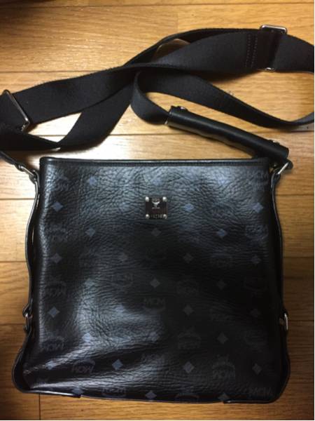 MCMメッセンジャーバッグ(かばん、バッグ)｜売買されたオークション情報、yahooの商品情報をアーカイブ公開 - オークファン（aucfan.com）