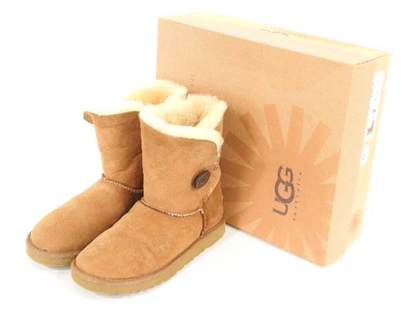 UGG アグベイリーボタン ムートンブーツ US7 5803(US7)｜売買されたオークション情報、yahooの商品情報をアーカイブ公開 - オークファン（aucfan.com）