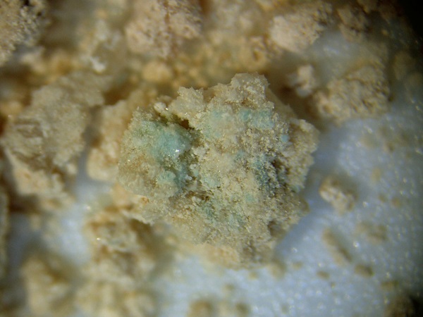 外国産鉱物標本 Bonattite ボナッチ石 硫酸銅三水和物(岩石、鉱物)｜売買されたオークション情報、yahooの商品情報をアーカイブ公開 ...