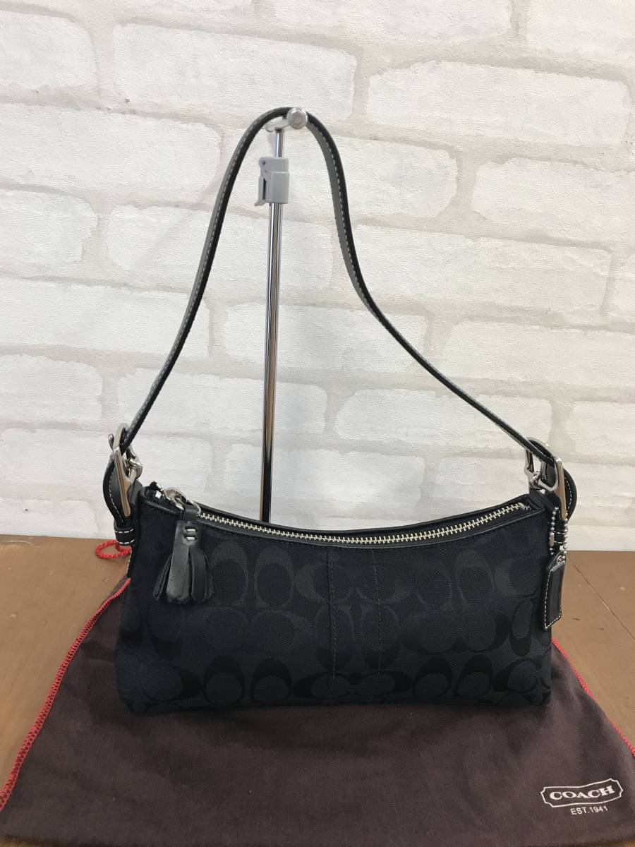 1円 コーチ アクセサリーポーチ ハンドバッグ ブラック 保存袋付き 6147(ハンドバッグ)｜売買されたオークション情報、yahooの商品情報をアーカイブ公開 - オークファン（aucfan ...