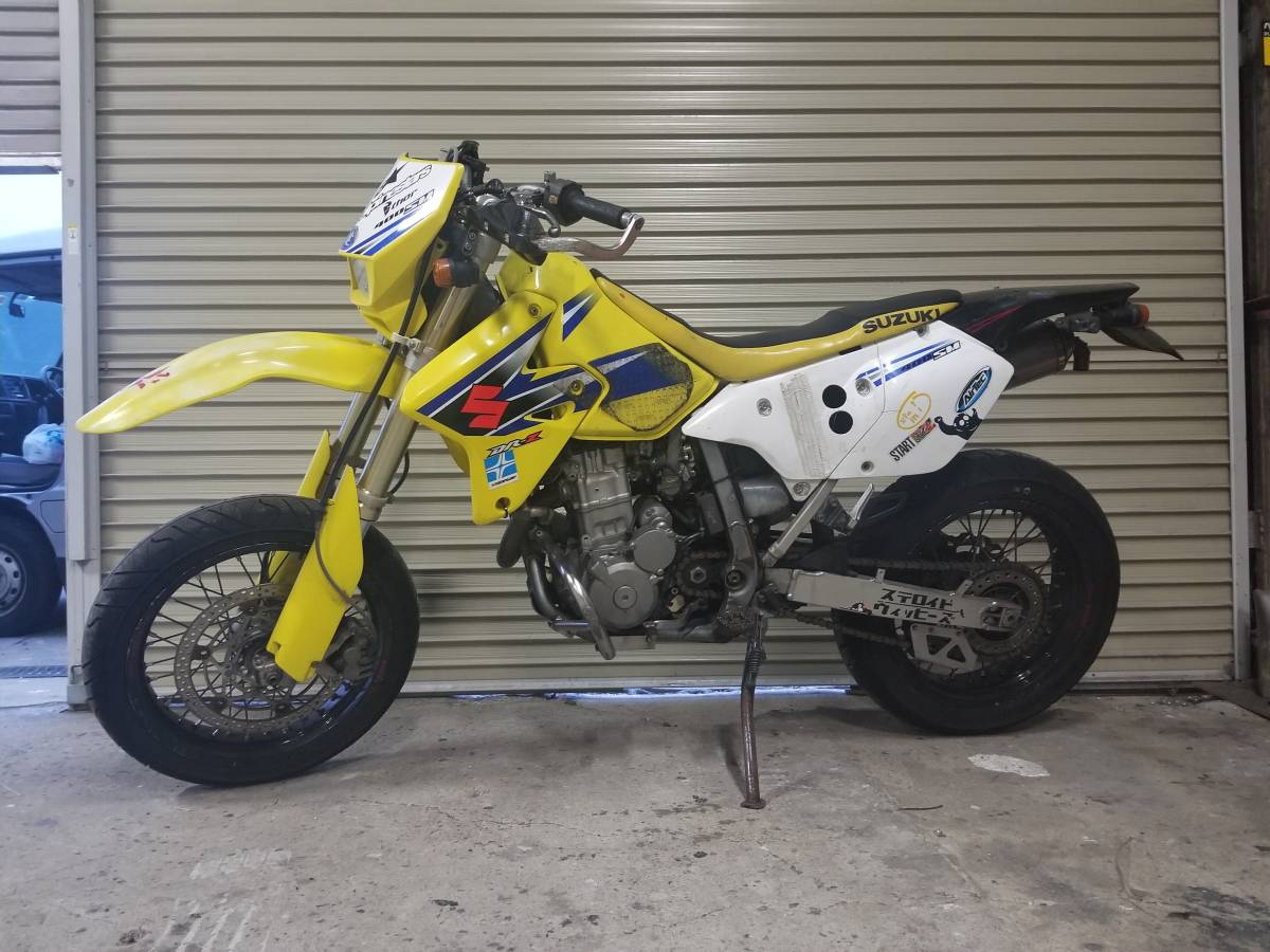 drz-400sm カスタム多数 実働 予備パーツ付き(251cc-400cc)｜売買されたオークション情報、yahooの商品情報をアーカイブ ...