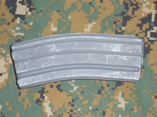 海兵隊実物 コルト M16 マガジン 30連 M4 MARSOC/RECON(電動ガン)｜売買されたオークション情報、yahooの商品情報を ...