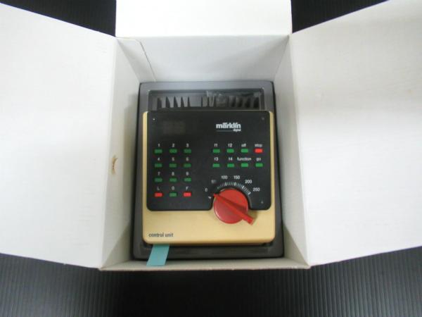 メルクリン marklin 6021 コントロールユニット/control unit 動作未確認 ジャンク 10(パワーパック)｜売買された ...