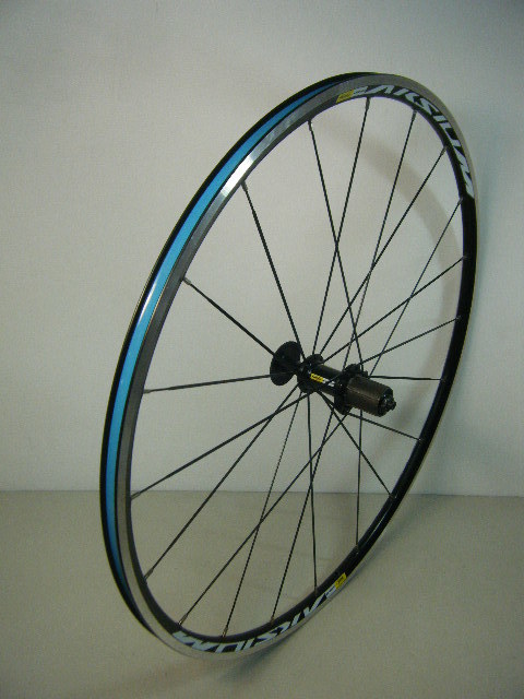 3ら1 AKSIUM MAVIC アクシウム マビック 自転車ホイール MAX10BAR/145PSI 16-622 円径63.3㎝ ホイール サイクルパーツ(その他)｜売買されたオークション ...