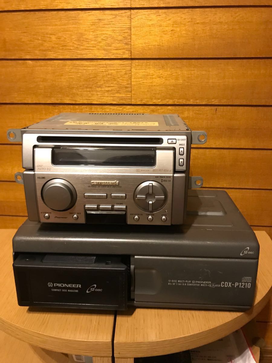 パイオニア カロッツェリアFH-P8800 CD チューナー カセットアンプリファイアー 及び12枚連奏CDチェンジャーCDX-P1210 ...