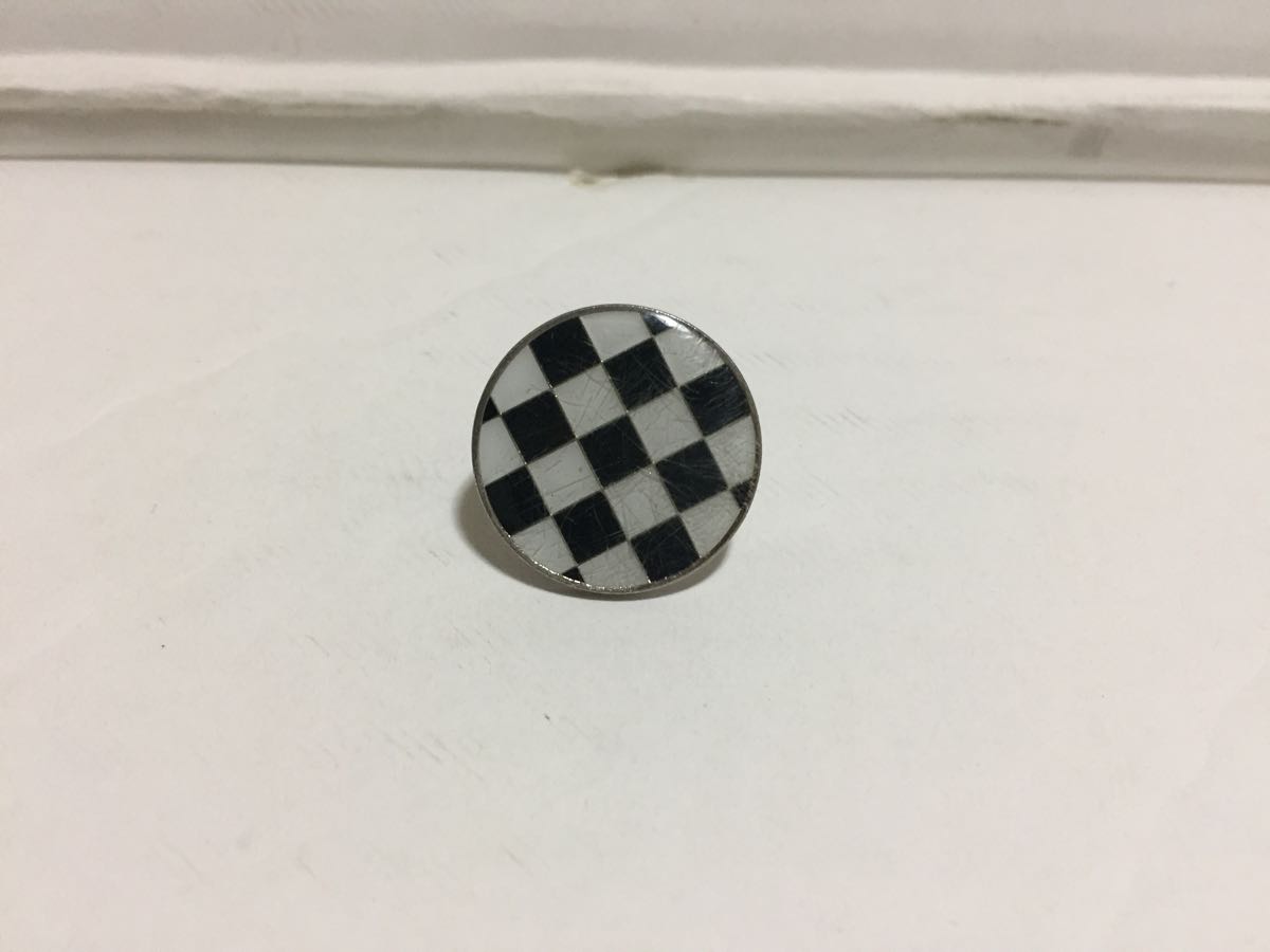 Supreme シュプリーム 2 TONE Check Pin チェック ピンズ ピンバッジ(シュプリーム)｜売買されたオークション情報 ...