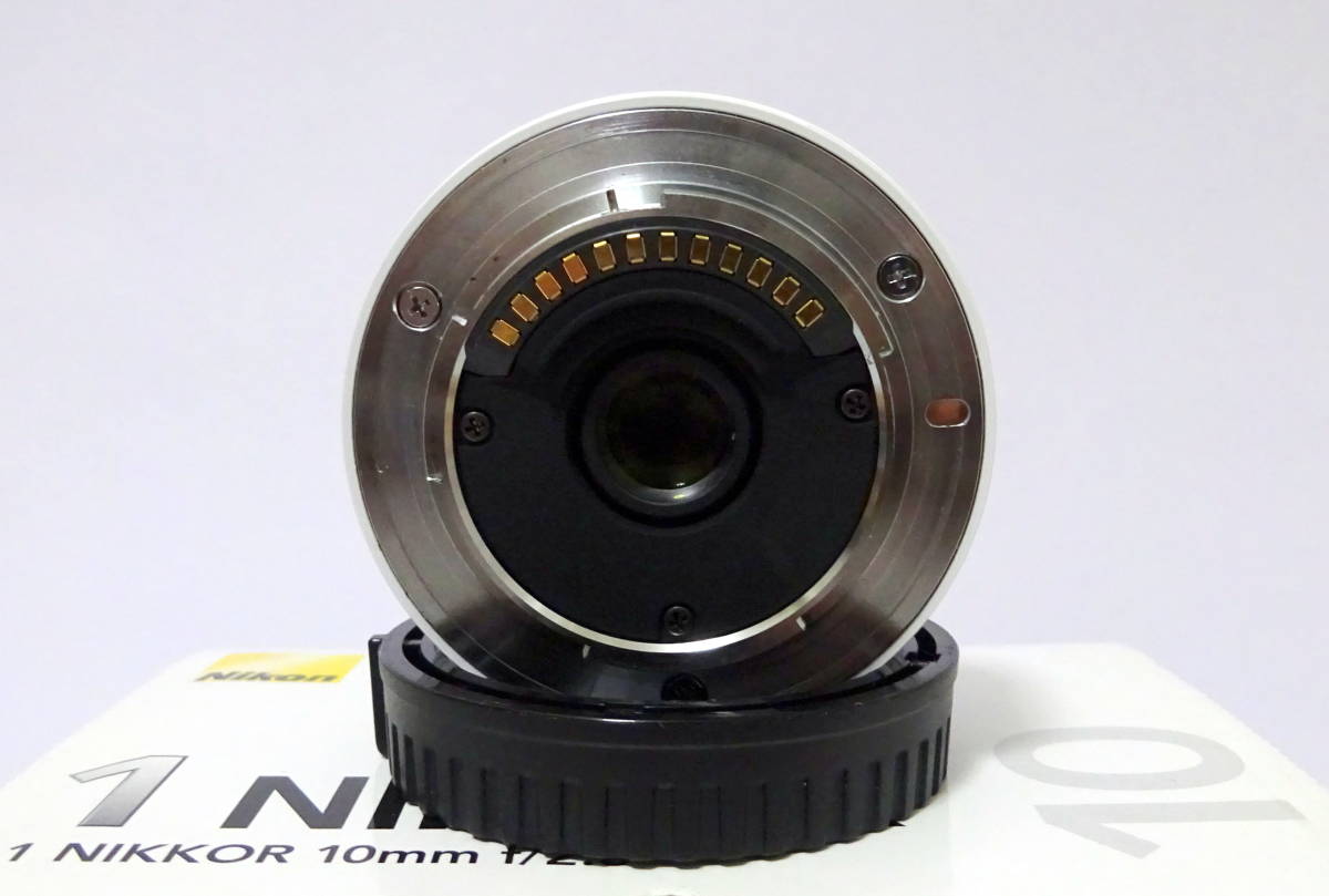 Nikon ニコン 単焦点レンズ 1 NIKKOR 10mm f/2.8 ホワイト フィルターのオマケつき(ニコン)｜売買されたオークション ...