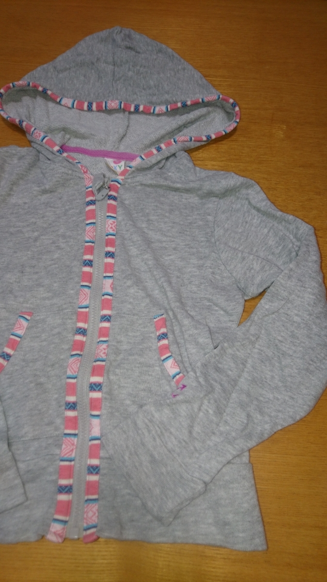 ROXY パーカー 120(120（115～124cm）)｜売買されたオークション情報、yahooの商品情報をアーカイブ公開 - オークファン（aucfan.com）