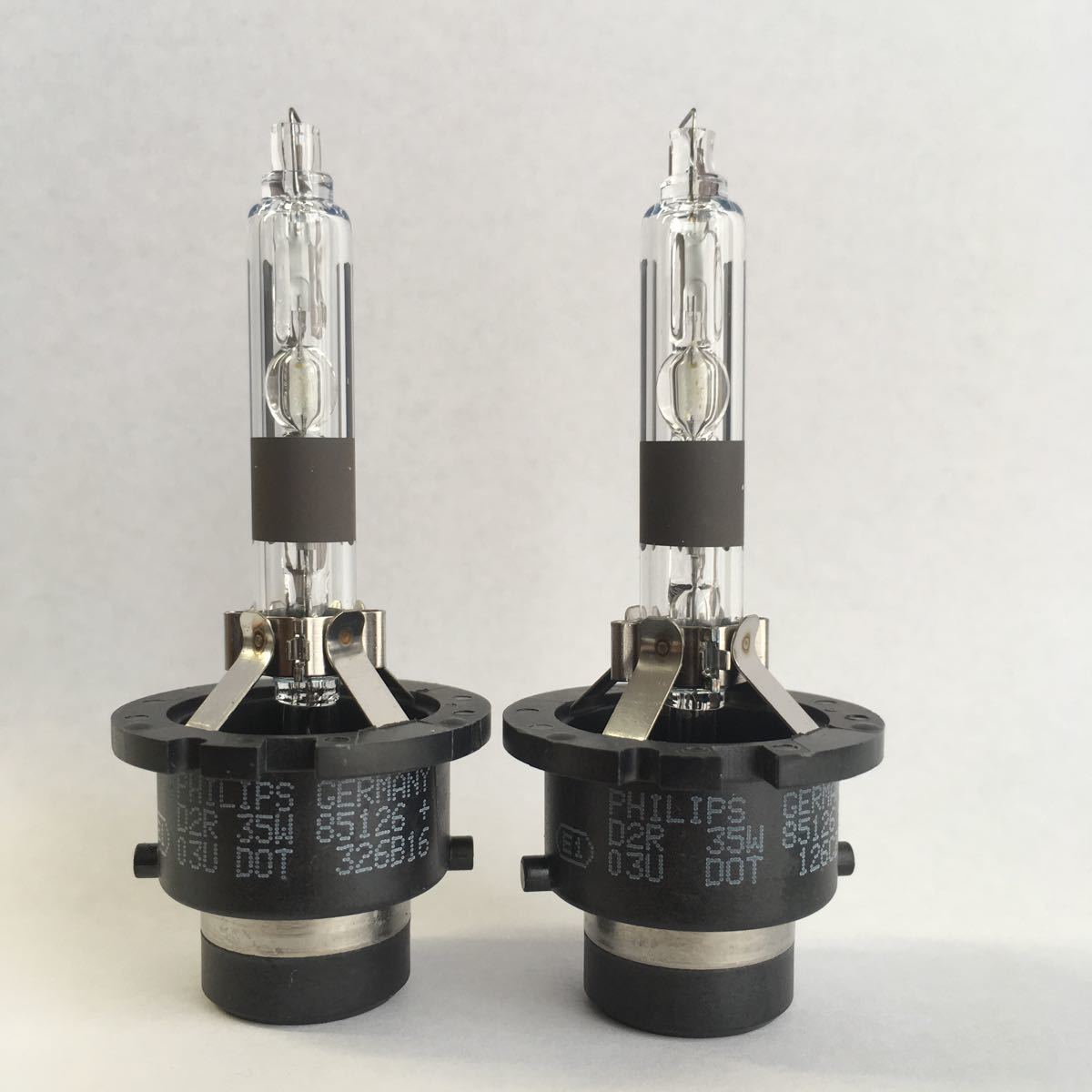 純正 D2Rフィリップス 35W 85126 03U DOT 126C23 HID 3000K PHILIPS(D2C、D2R、D2S)｜売買 ...