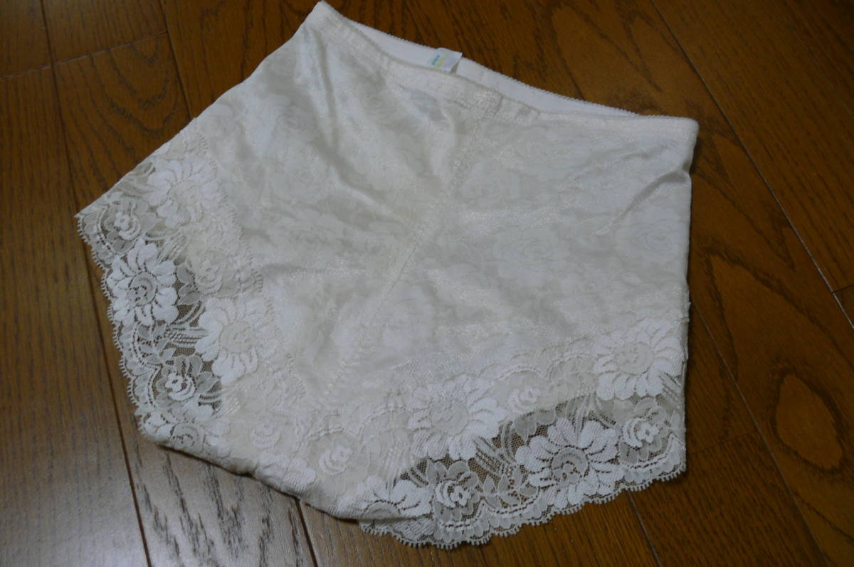 PP888 ジャコンヌショートガードル 64(Mサイズ)｜売買されたオークション情報、yahooの商品情報をアーカイブ公開 - オークファン（aucfan.com）