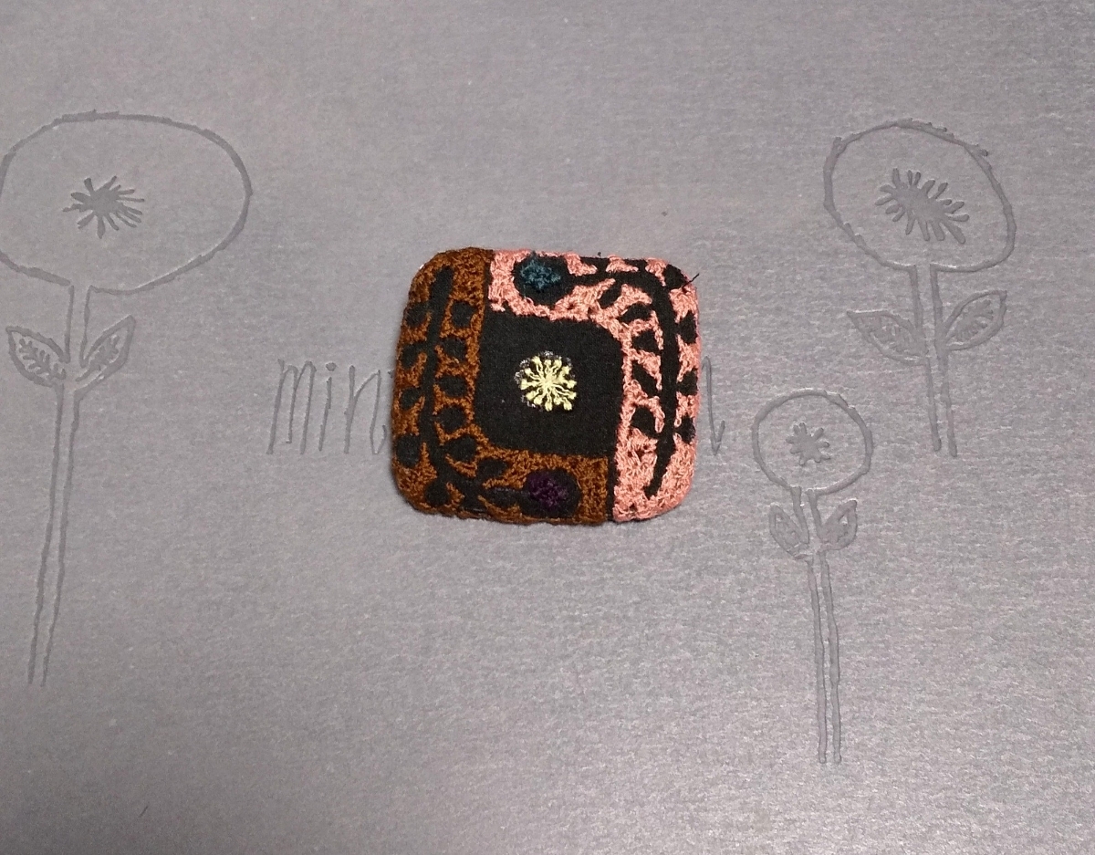 ハンドメイド ワッペン ミナペルホネンlolo使用(ミナ ペルホネン)｜売買されたオークション情報、yahooの商品情報をアーカイブ公開 - オークファン（aucfan.com）