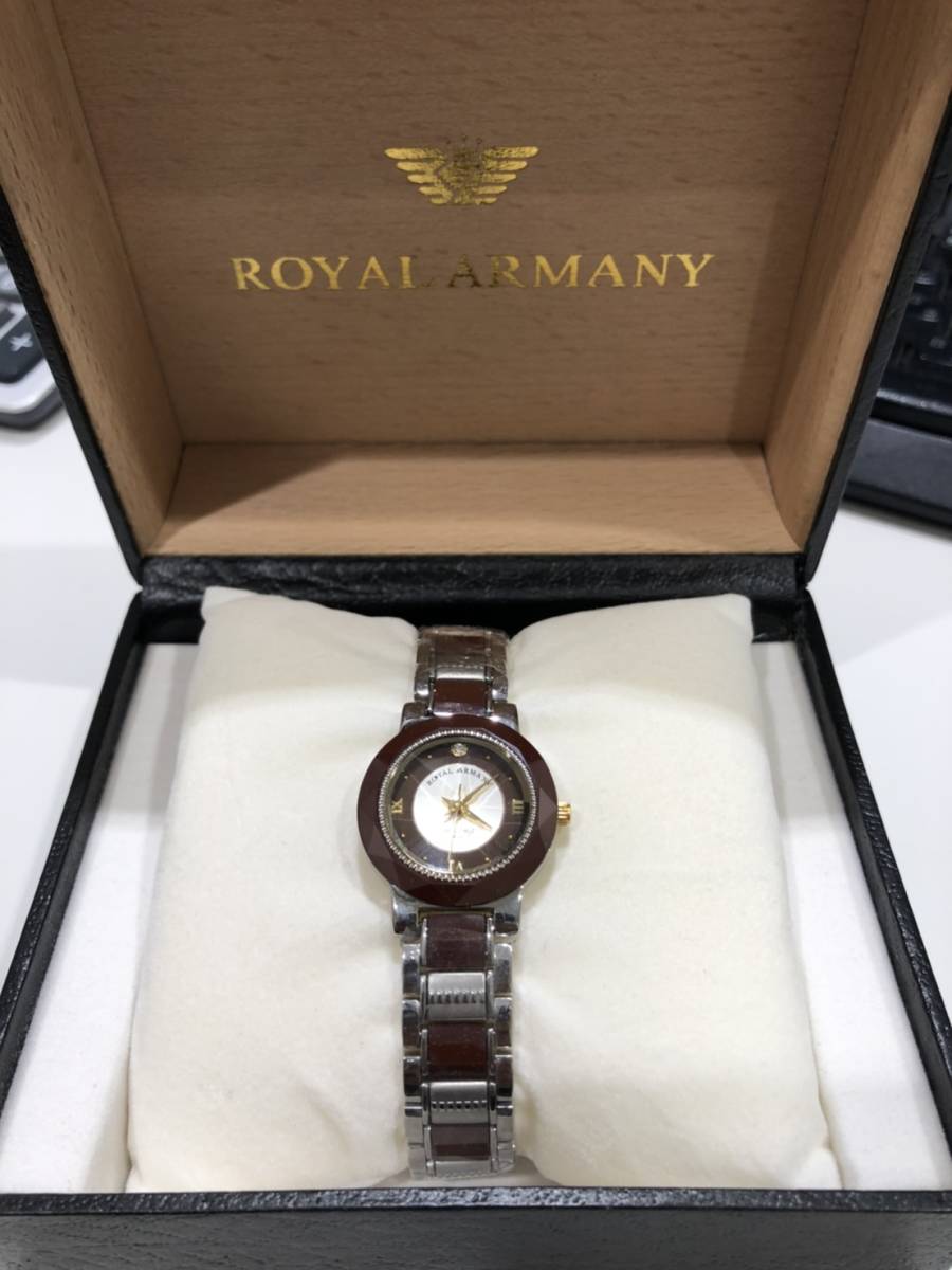 7131a ROYAL ARMANY ロイヤル アルマーニ 品 電池切れ(アルマーニ)｜売買されたオークション情報、yahooの商品情報をアーカイブ公開 - オークファン（aucfan.com）