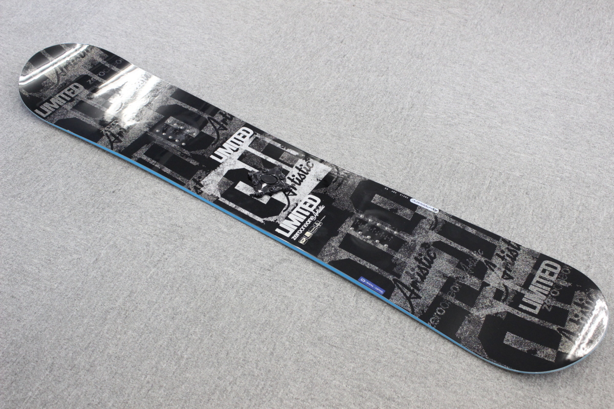 409 現状渡し LIMITED zerooneone Artistic 2015-16年 スノーボード 約148cm スノボー 板のみ ...