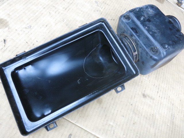Z31 / 純正エアクリーナーBOX S62後期200ZR B-35 検索 Z31 GZ31 PZ31 PGZ31 HZ31 HGZ31 ...