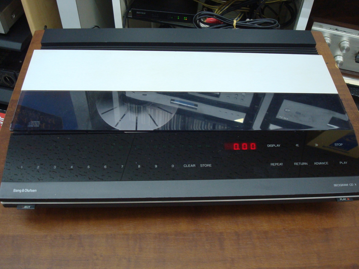 BANG&OLUFSEN/バングアンドオルフセン B&O CDプレーヤー BEOGRAM CD X CDX TYPE5123 120V 破損あり ジャンク品(一般)｜売買されたオークション情報 ...