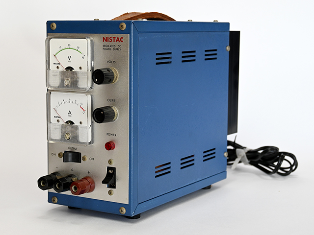 直流定電圧定電流装置 NISTAC NC-36S 最大出力 36V 1A(その他)｜売買されたオークション情報、yahooの商品情報をアーカイブ公開 - オークファン（aucfan.com）