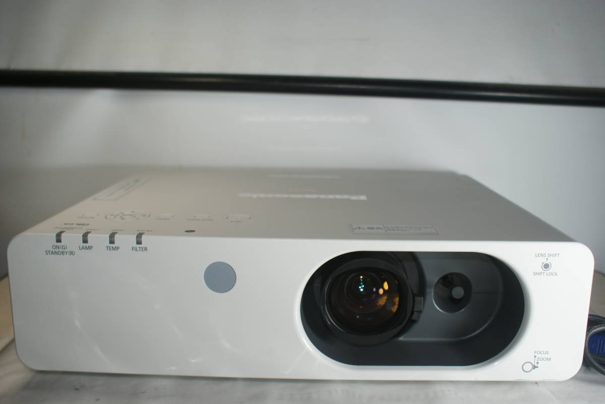 PANASONIC 高輝度 液晶プロジェクターPT-FW430 3500lm HDMI端子 ランプ時間527時間(本体)｜売買された ...