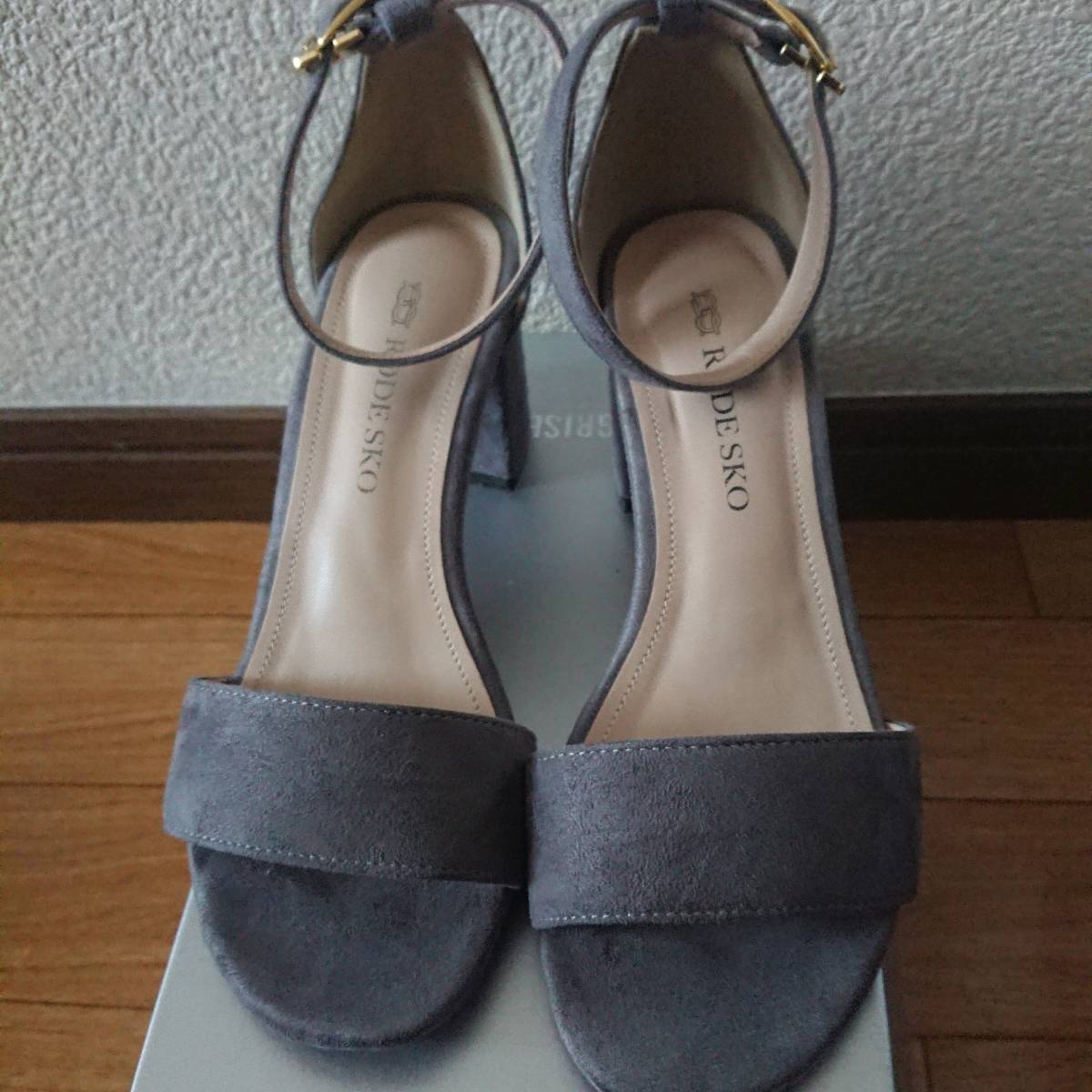 RODESKO アーバンリサーチ レディース サンダル グレー 36(女性用)｜売買されたオークション情報、yahooの商品情報をアーカイブ公開 - オークファン（aucfan.com）