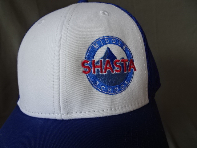 激レア USA購入 NEWERA 製 9FORTY オレゴン州ベンド 中学校 Shasta Middle School ロゴ刺繍入りメッシュ ...