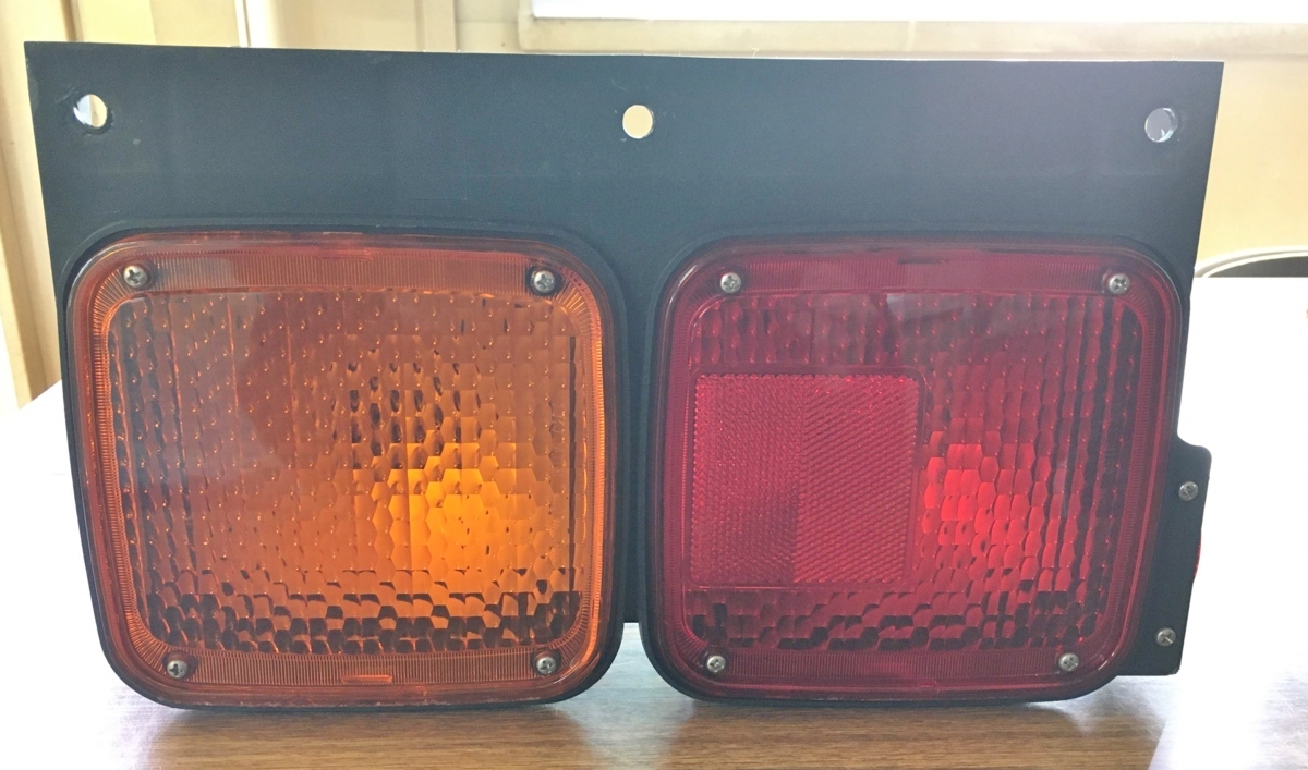 純正 三菱ふそう ファイター KK-FK71GE IKI 4159 R 右 側 テールライト(テールライト)｜売買されたオークション情報 ...