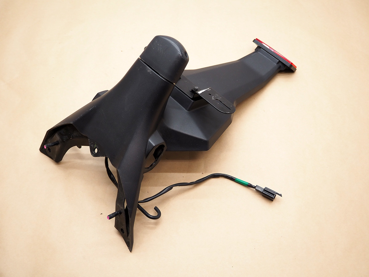 Ninja400R EX400C 純正 リアフェンダー 品番：35019-0075 201009DF0097(リア)｜売買されたオークション情報、yahooの商品情報をアーカイブ公開 ...