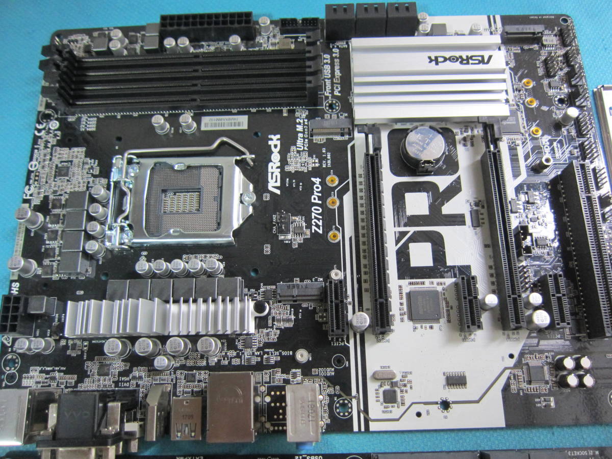 S-11074 ASRock / ASUS / GA-990FXA-UD3/LGA1151/ 2個セット/内1台 PCI-Eスロットより出力 ...