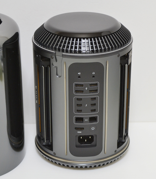 Late 2013 Mac Pro 3.7GHz クアッドコア 16GB SSD512GB FirePro D300 Wi-Fiワイヤレス ...