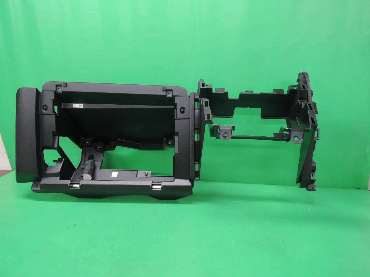 DBA-ZN6 86 ハチロク グローブボックスパネル PANEL INST LWR 66055CA000 T-6690(スバル用)｜売買され ...