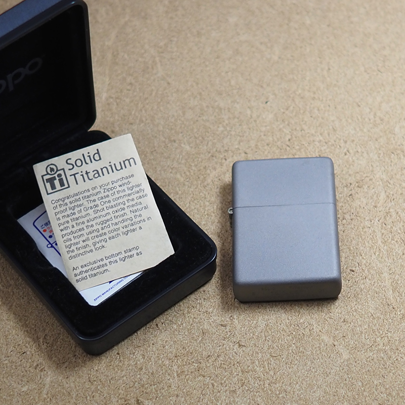 ：Zippo SOLID TITANIUM ソリッドチタン 2001年製(その他)｜売買されたオークション情報、yahooの商品情報をアーカイブ公開 - オークファン（aucfan.com）