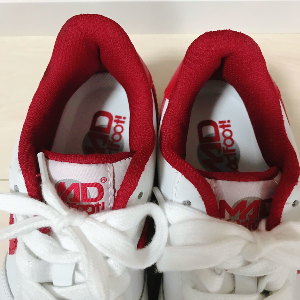 MADFOOT スニーカー 白赤 25.5 マッドフット vans(25.5cm)｜売買されたオークション情報、yahooの商品情報を ...
