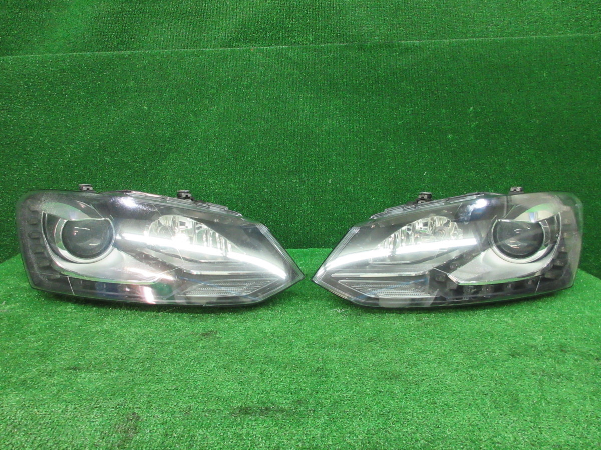 フォルクスワーゲン VW ポロ 6RCBZ HIDヘッドライト 左右 セット 6R2 941 032/031 画像参照 内ヒビ有り 2021. ...