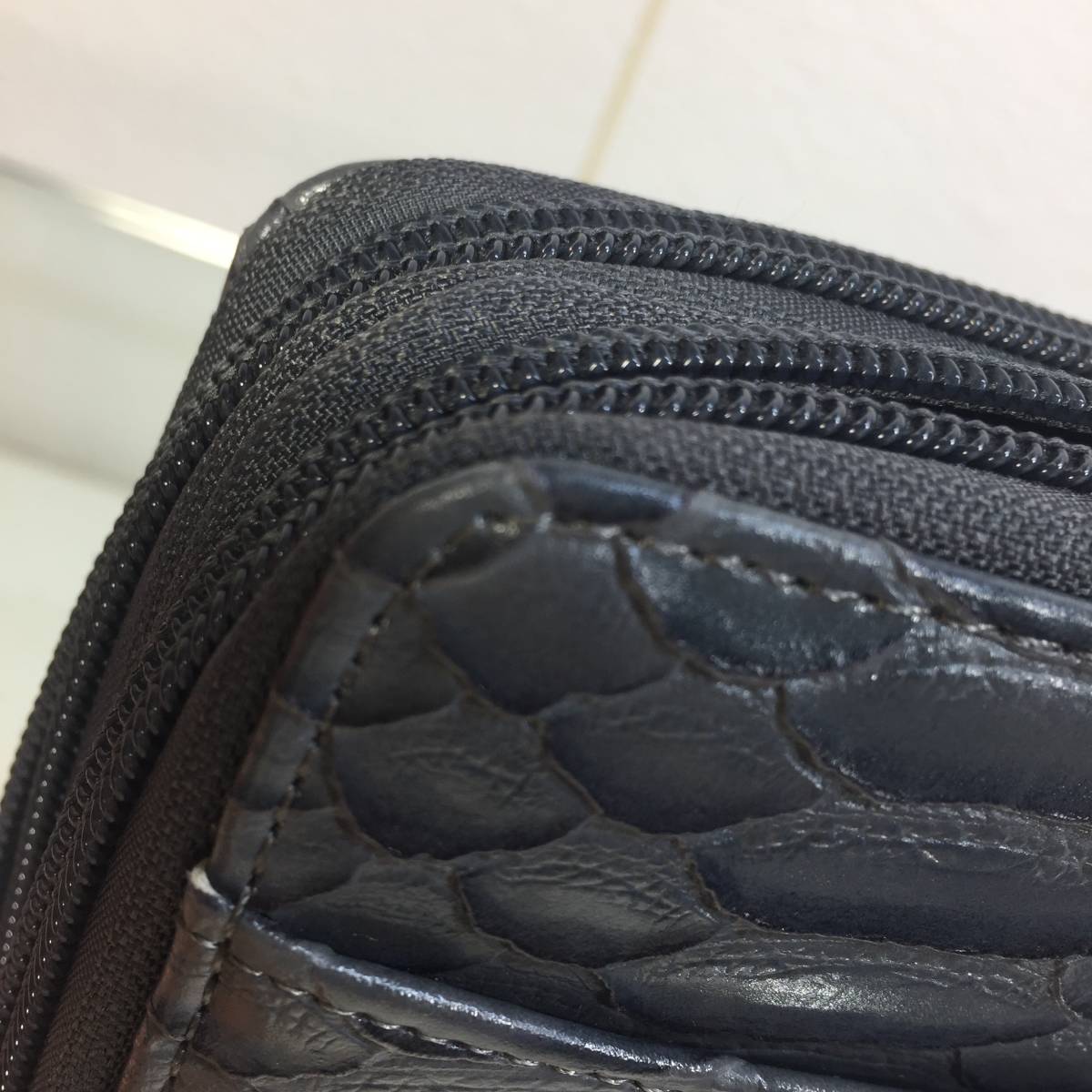 Kollo Rose 長財布 MODE ITALY クロコ型押し PUレザー 財布 黒 ラウンドファスナー(長財布（小銭入れあり）)｜売買されたオークション情報、yahooの商品情報を ...