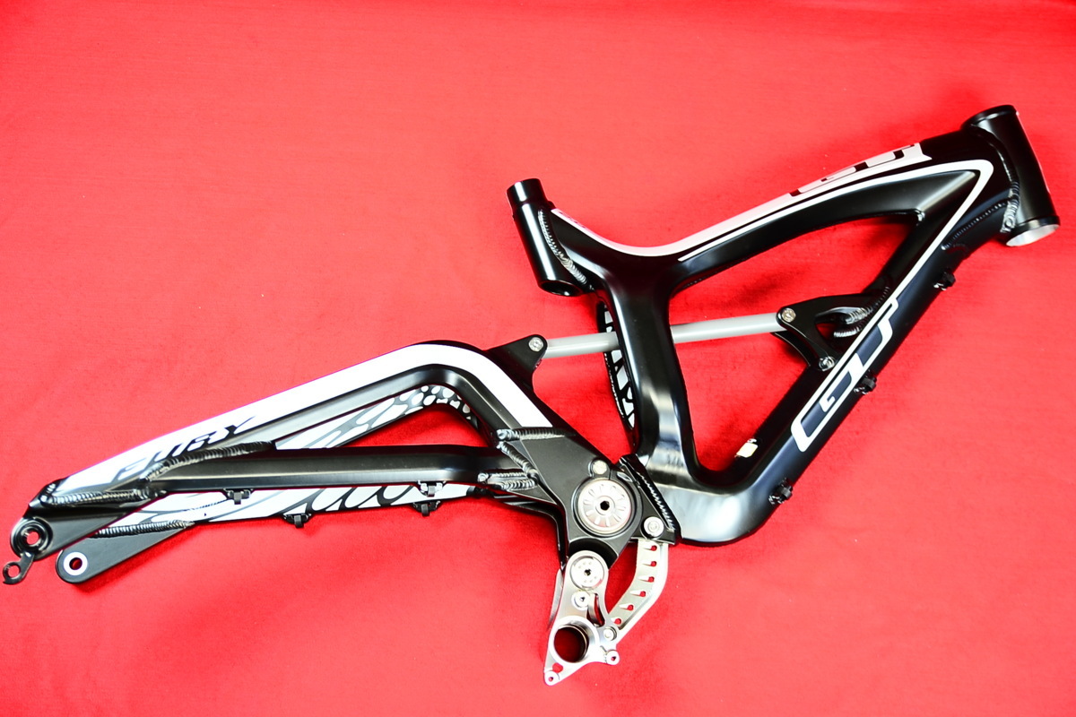 GT Fury 2.0 Monocoque XM Metal Aluminum Frame フルサスペンション ダウンヒル y7(マウンテン ...