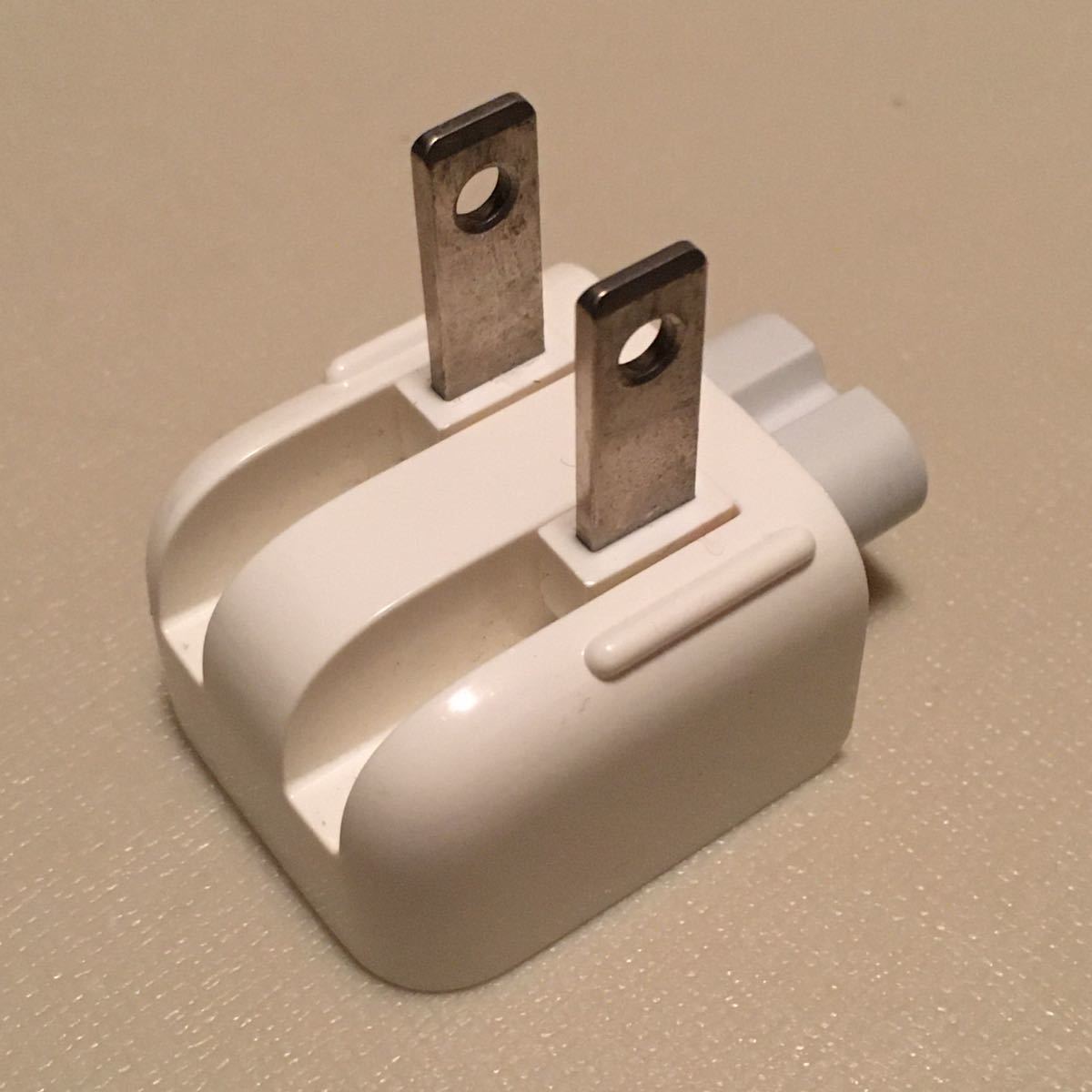 お買得品 Apple 純正電源プラグ Model A1555 ｜125V ｜2.5A｜JET VOLEXJ｜PSE｜China｜USA ...